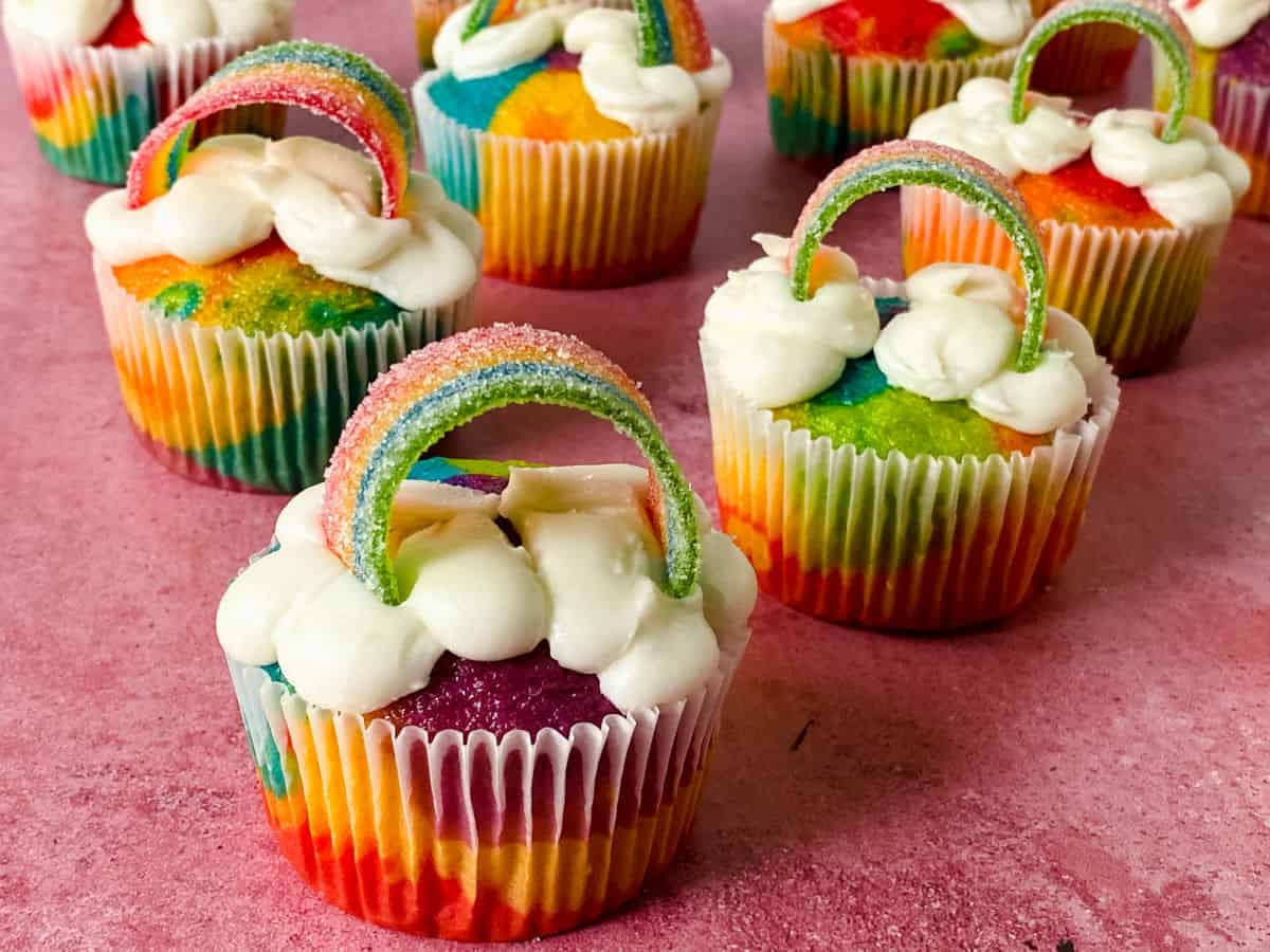 Diy Rainbow Cupcake Rainbow Cupcakes With Rainbow Cupcake Toppers