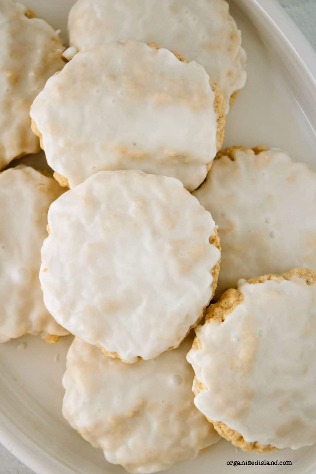 Old Fashioned Iced Oatmeal Cookies - Organized Island