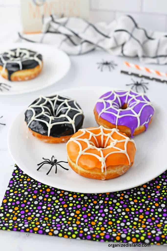 Easy Spider Donuts Halloween Treat - Organized Island