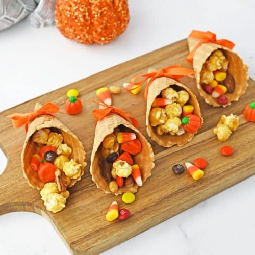 Candy Cornucopias Easy Thanksgiving Dessert - Organized Island