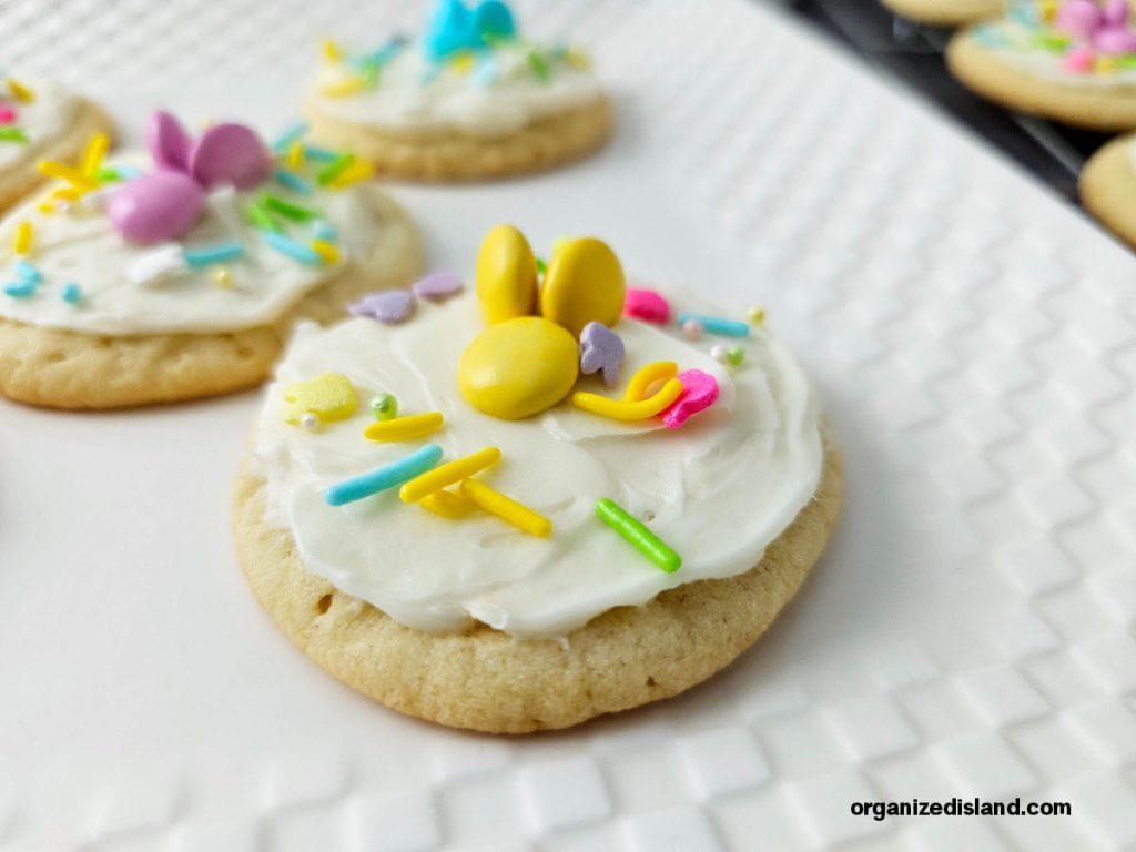 Easter Bunny M&M Cookies - Organized Island