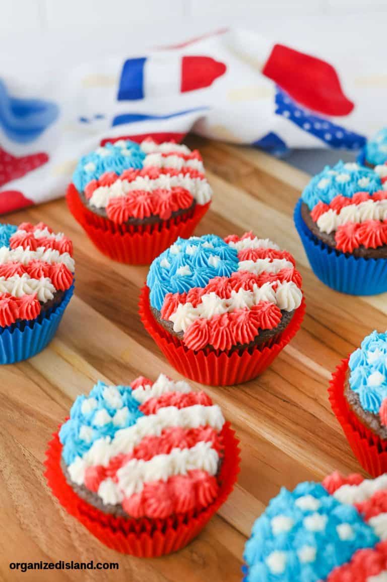 Flag Cupcakes - Organized Island