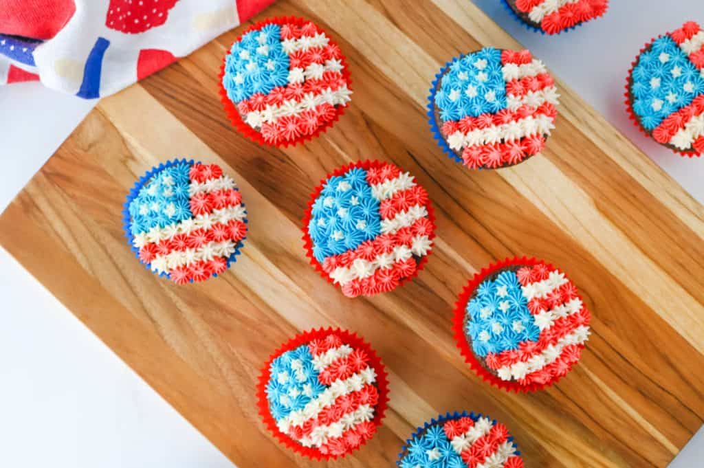 Flag Cupcakes - Organized Island