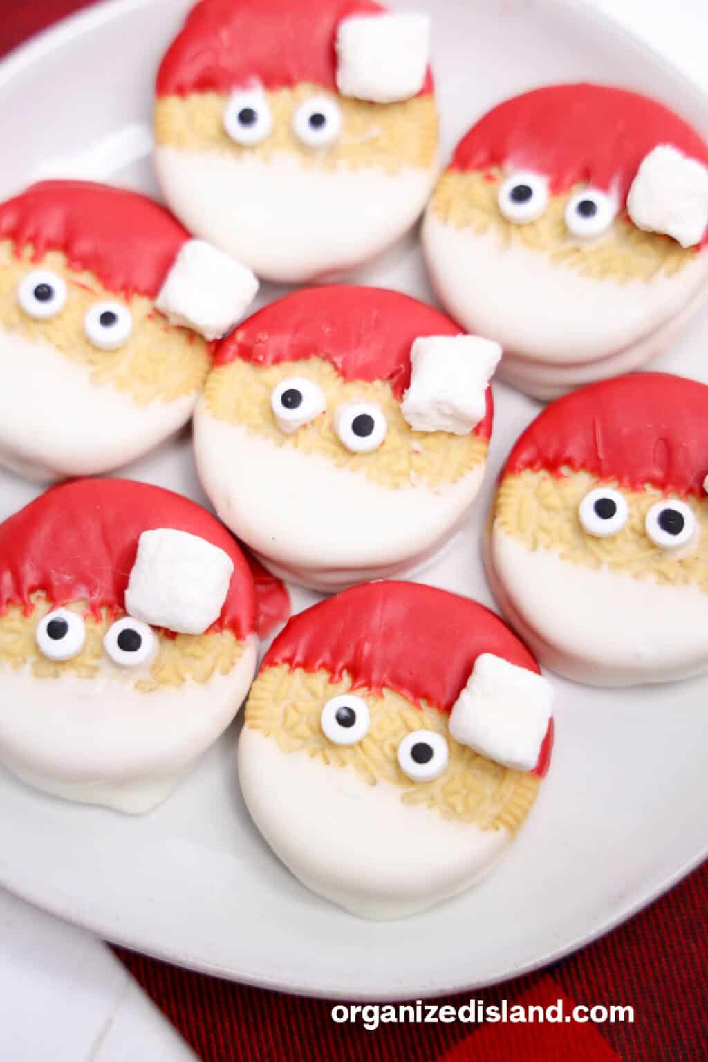 Easy No Bake Santa Oreos Holiday Cookies - Organized Island