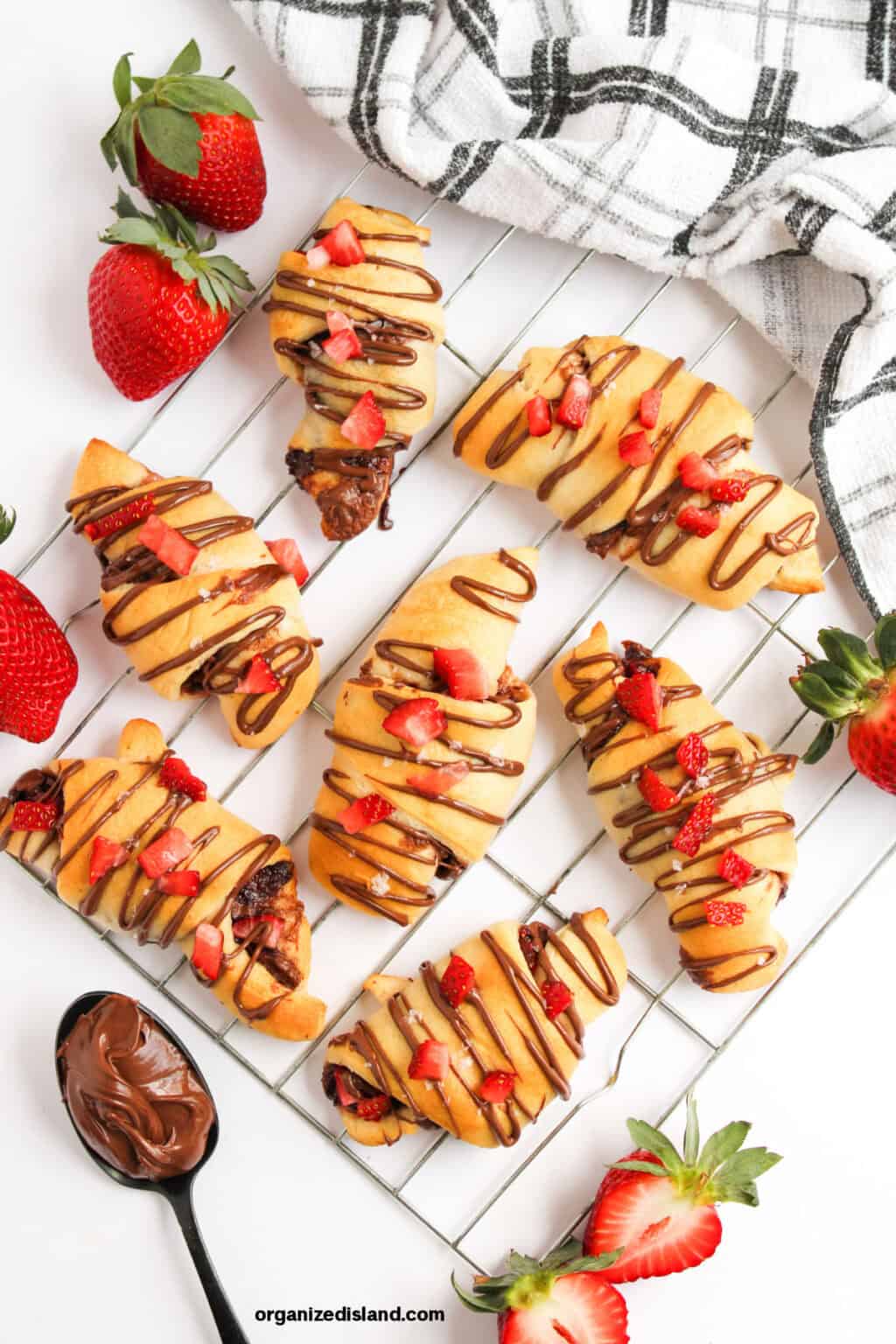Easy Strawberry Nutella Croissants - Organized Island